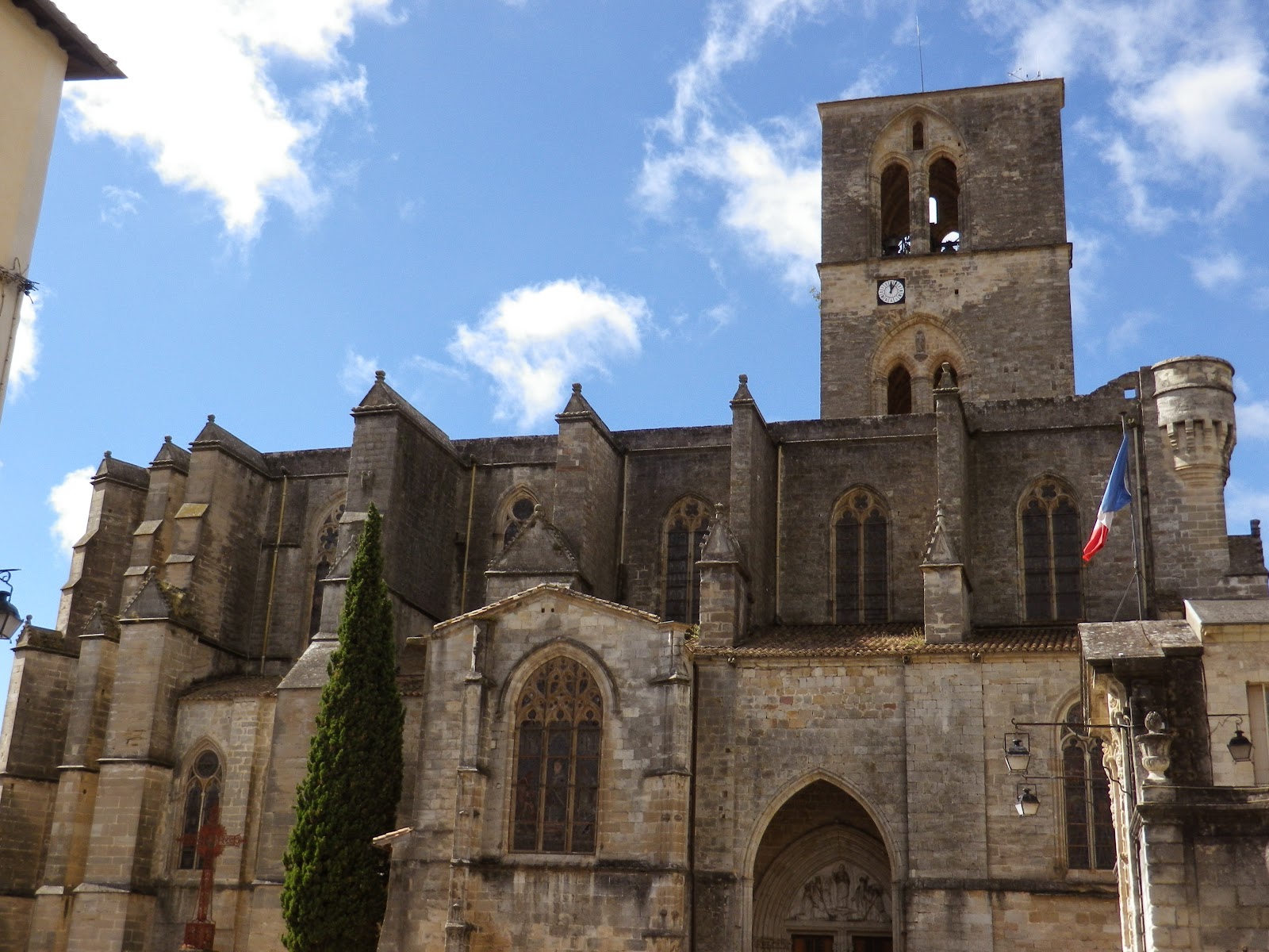 La cathédrale de Saint Fulcran – Camping Les Peupliers Lac du Salagou